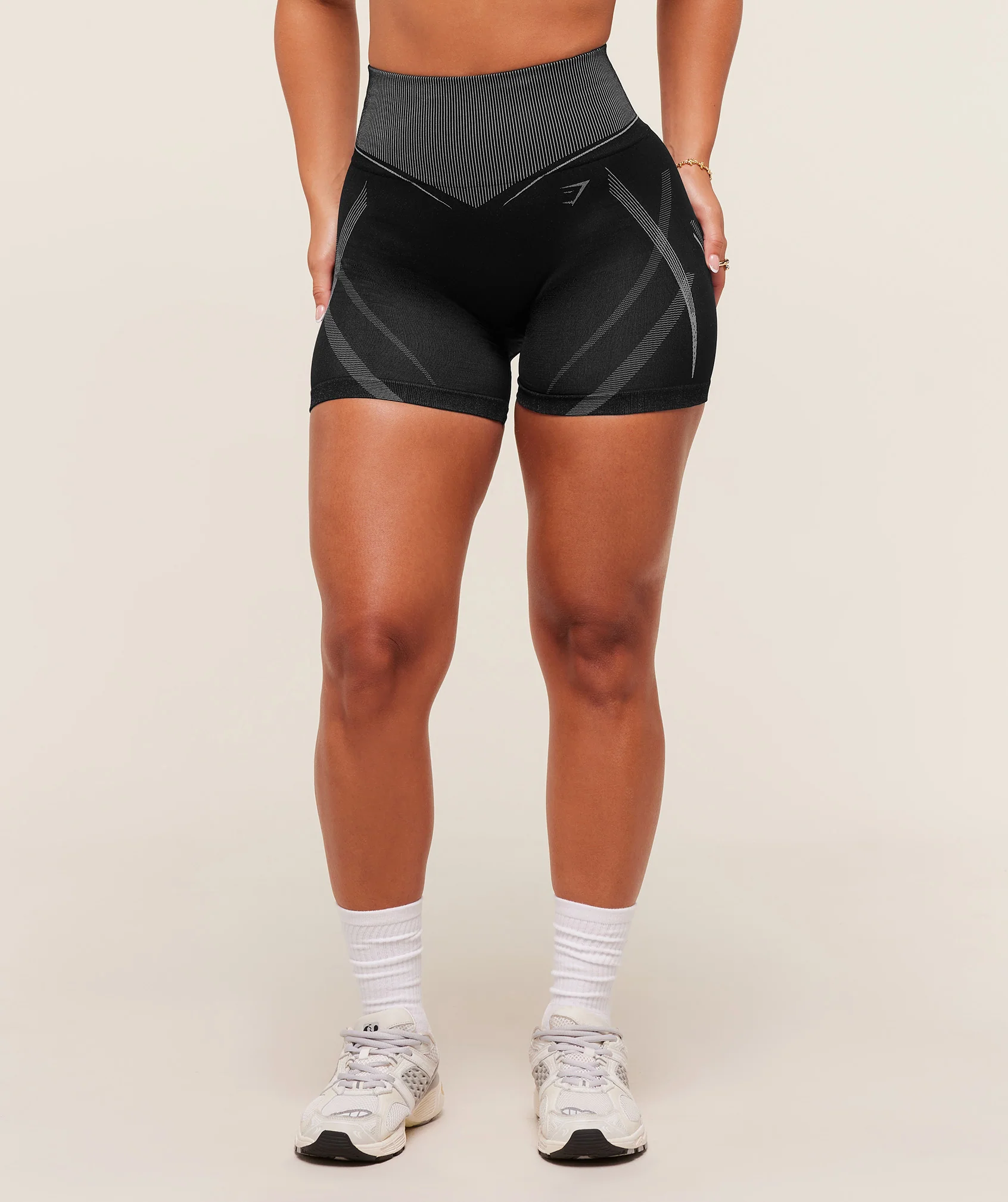 Gymshark x Analis Seamless Shorts - Black/Silver Grey